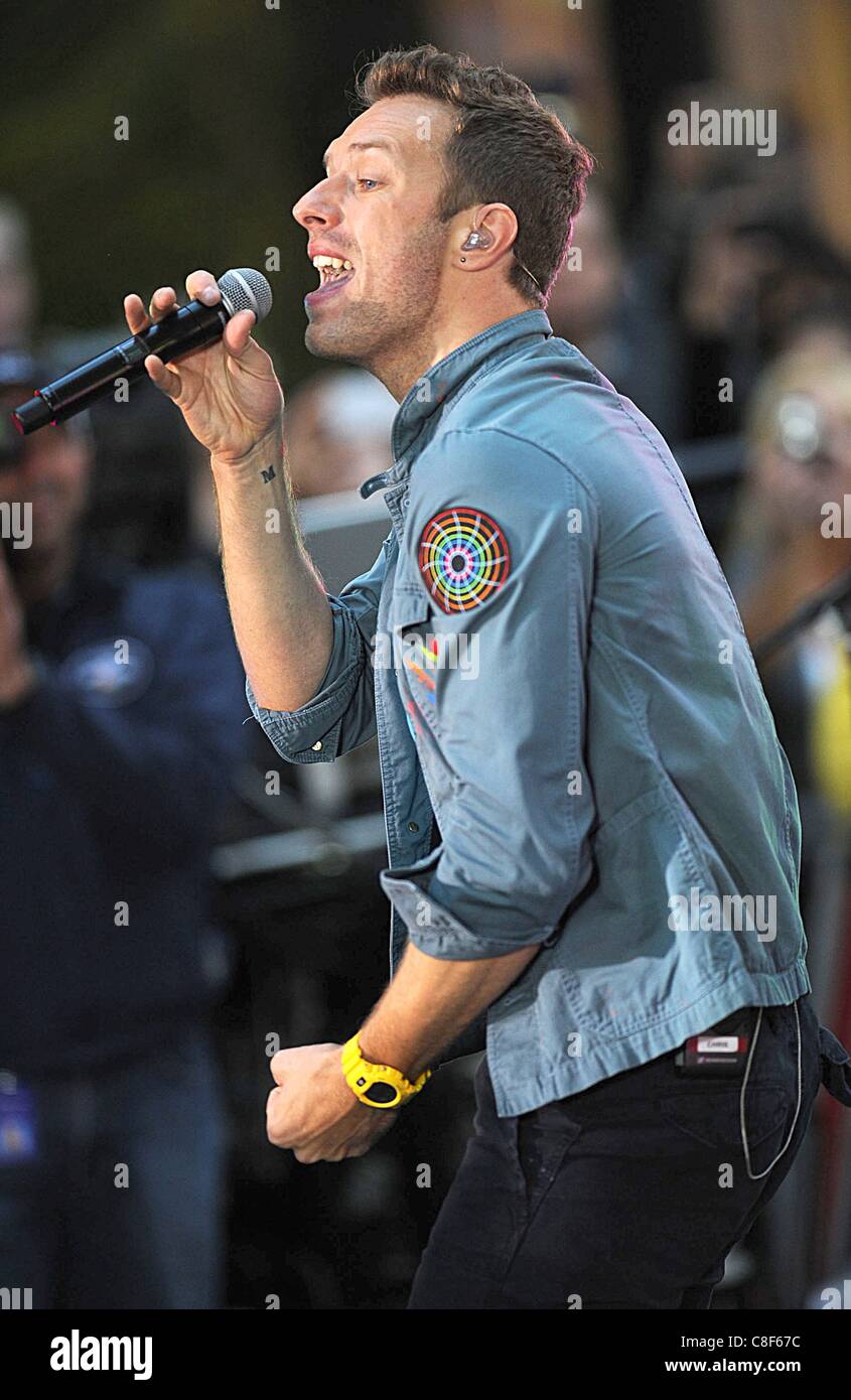 Chris Martin on stage for NBC Today Show Concert Series with Coldplay ...