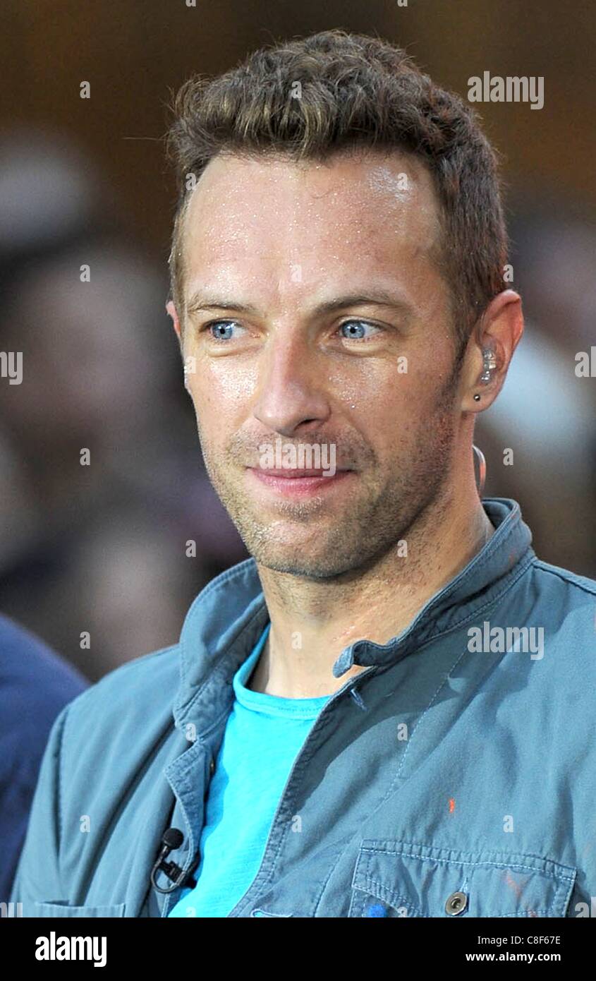 Chris Martin on stage for NBC Today Show Concert Series with Coldplay ...