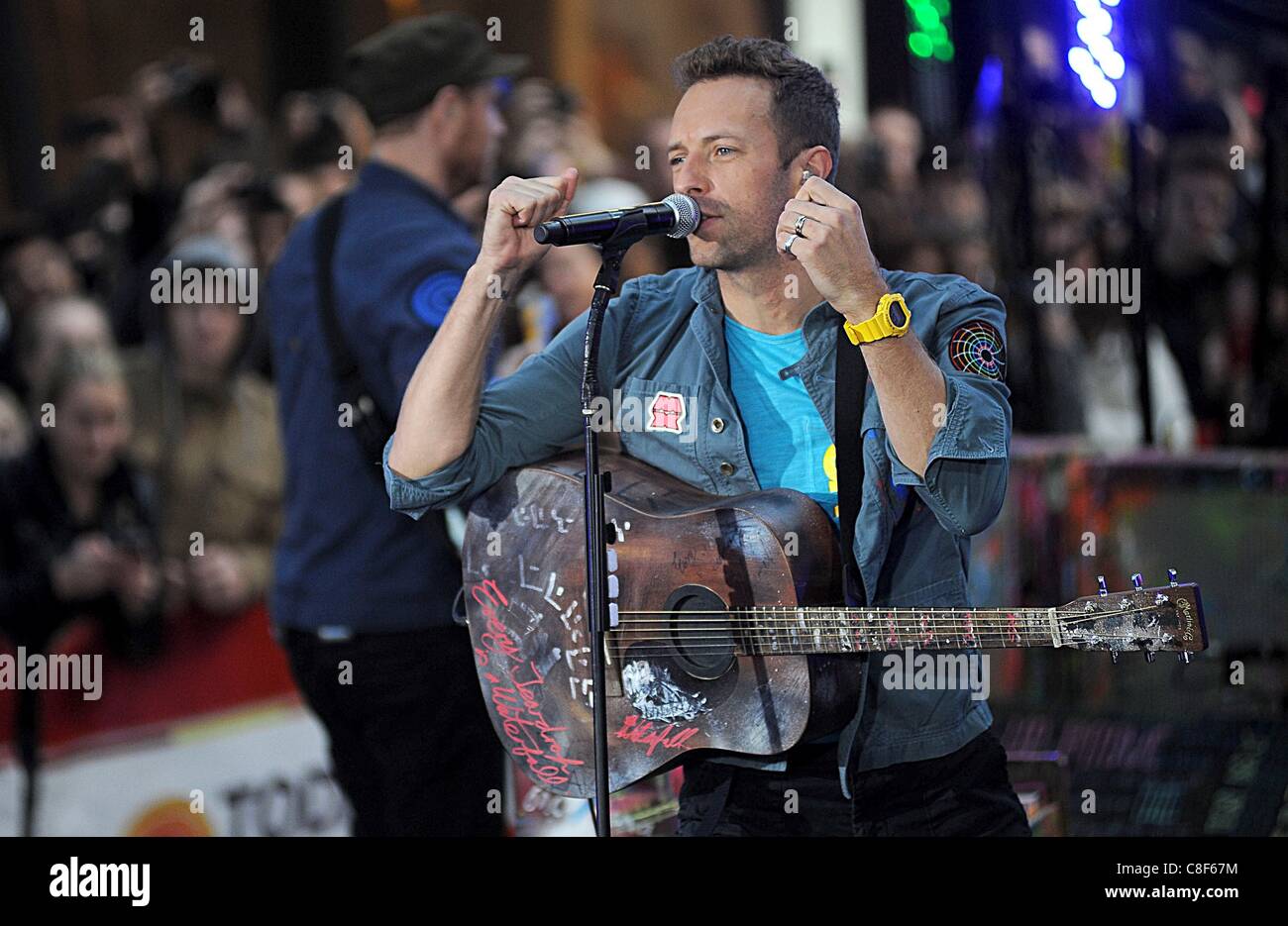 Chris Martin on stage for NBC Today Show Concert Series with Coldplay ...
