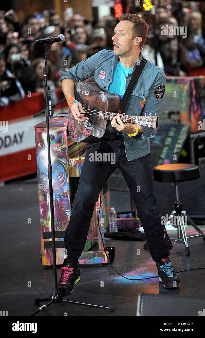 Chris Martin on stage for NBC Today Show Concert Series with Coldplay ...