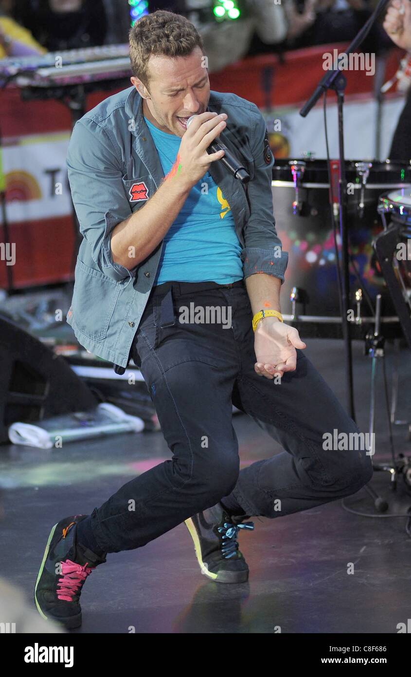 Chris Martin on stage for NBC Today Show Concert Series with Coldplay ...