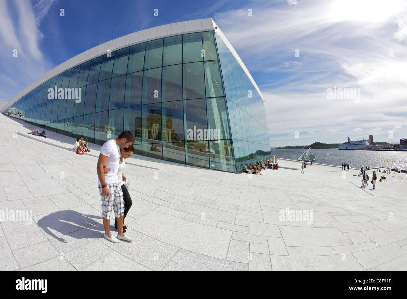 Opera house exterior hi-res stock photography and images - Alamy