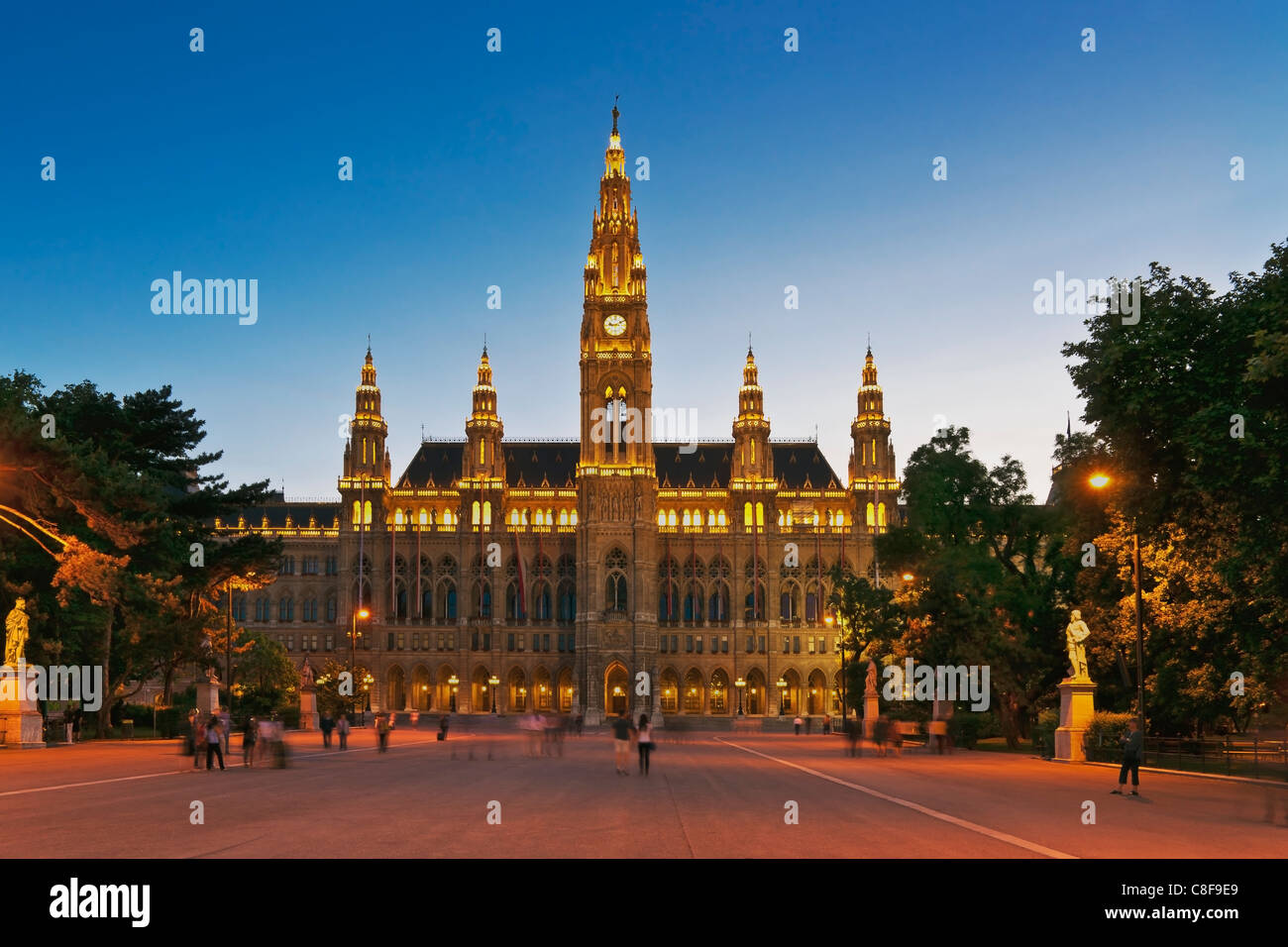 Altes rathaus vienna hi-res stock photography and images - Alamy