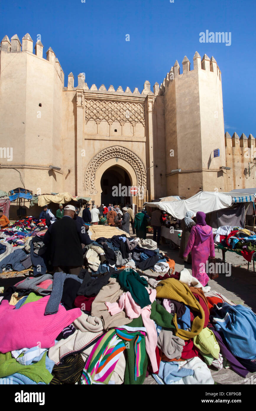 Fez morocco market hi-res stock photography and images - Alamy