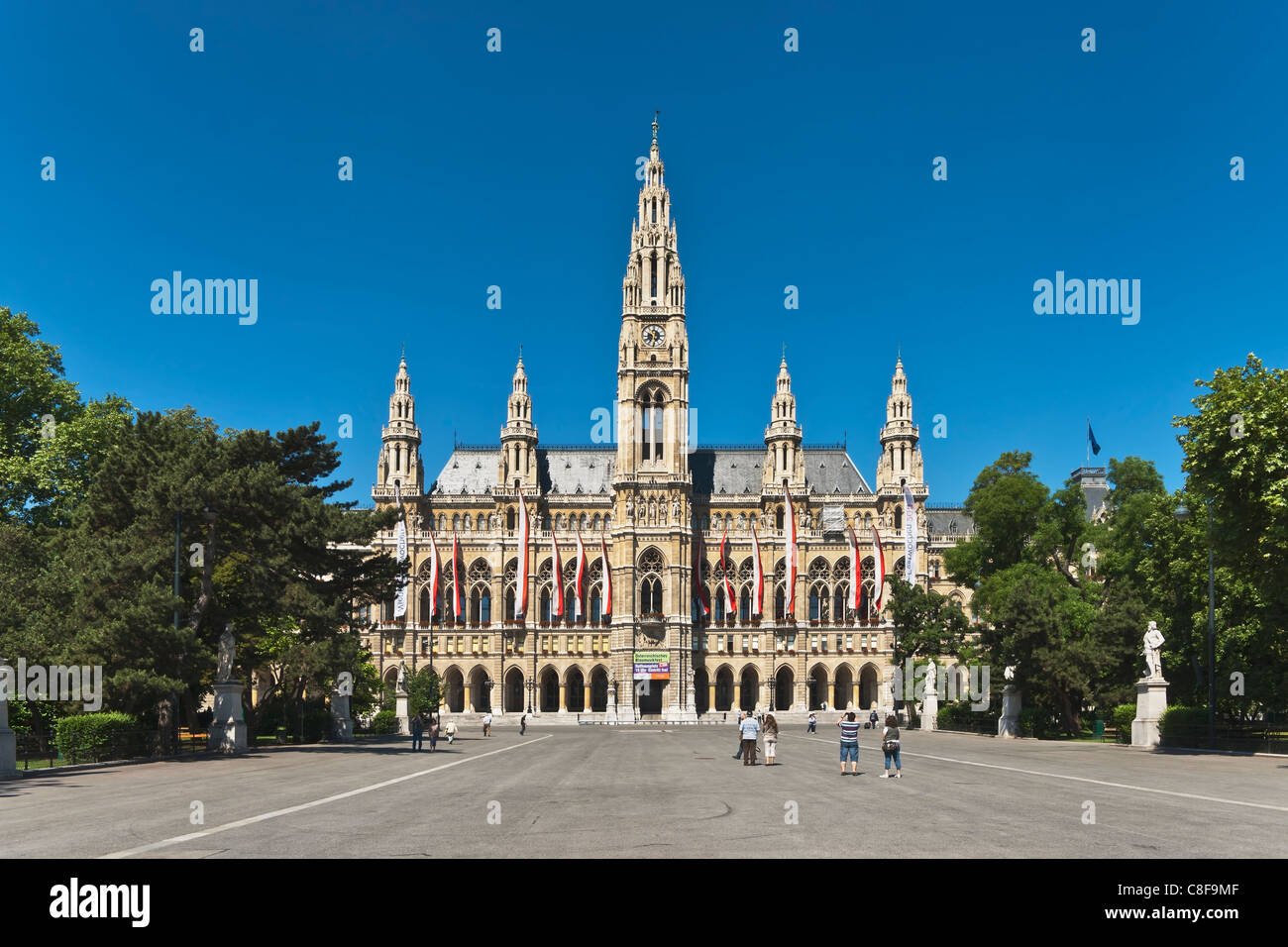 Vienna city hall hi-res stock photography and images - Alamy