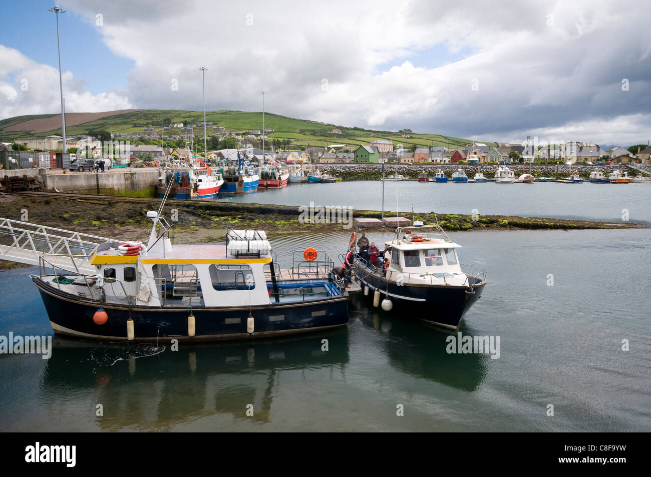 Dunbeg harbor hi-res stock photography and images - Alamy