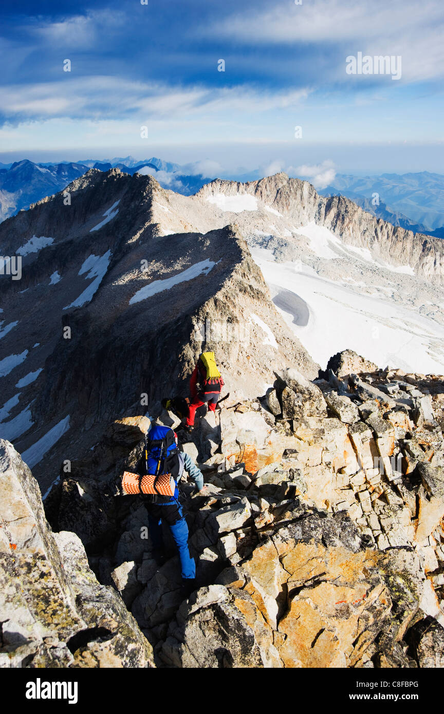 Climbers on summit of Pico de Aneto, at 3404m the highest peak in the ...