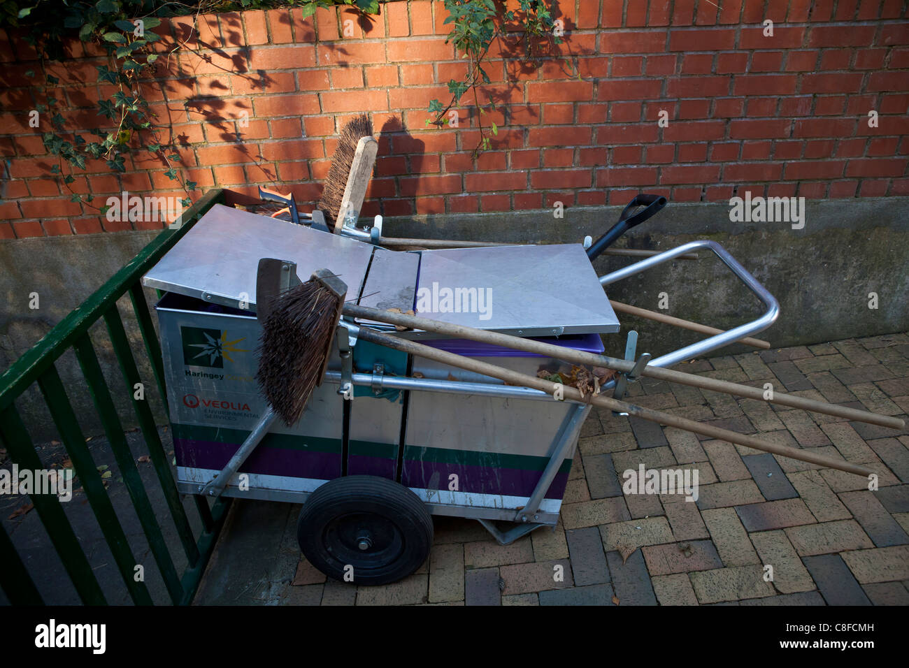 Street sweeping cart hi-res stock photography and images - Alamy