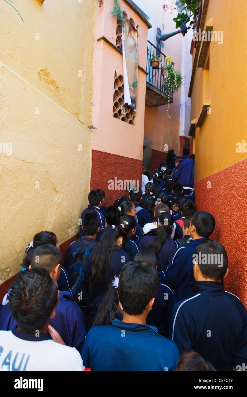 Callejon de beso alley kiss hi-res stock photography and images - Alamy