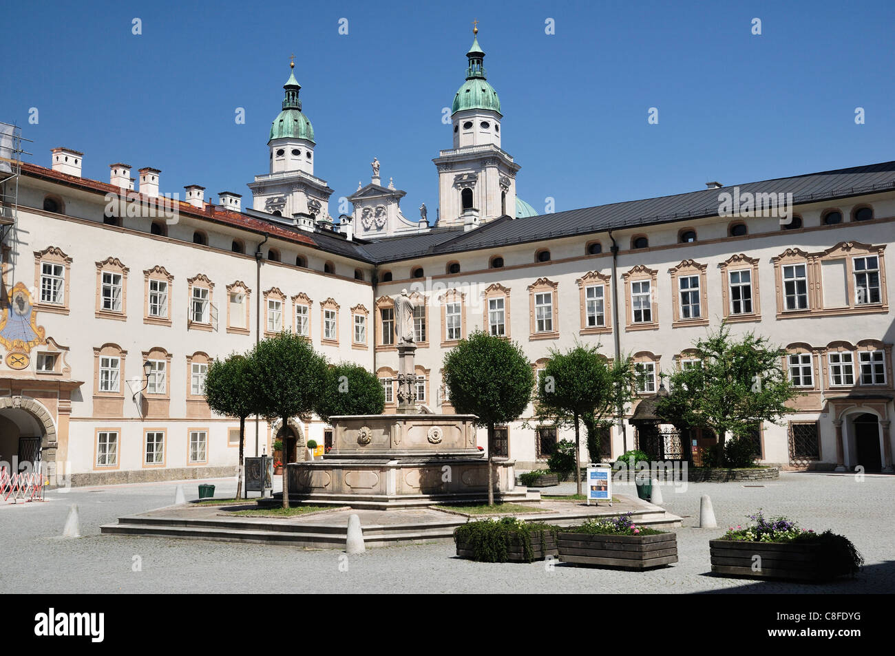Max-Reinhard-Platz, Old Town, Salzburg, Austria Stock Photo - Alamy