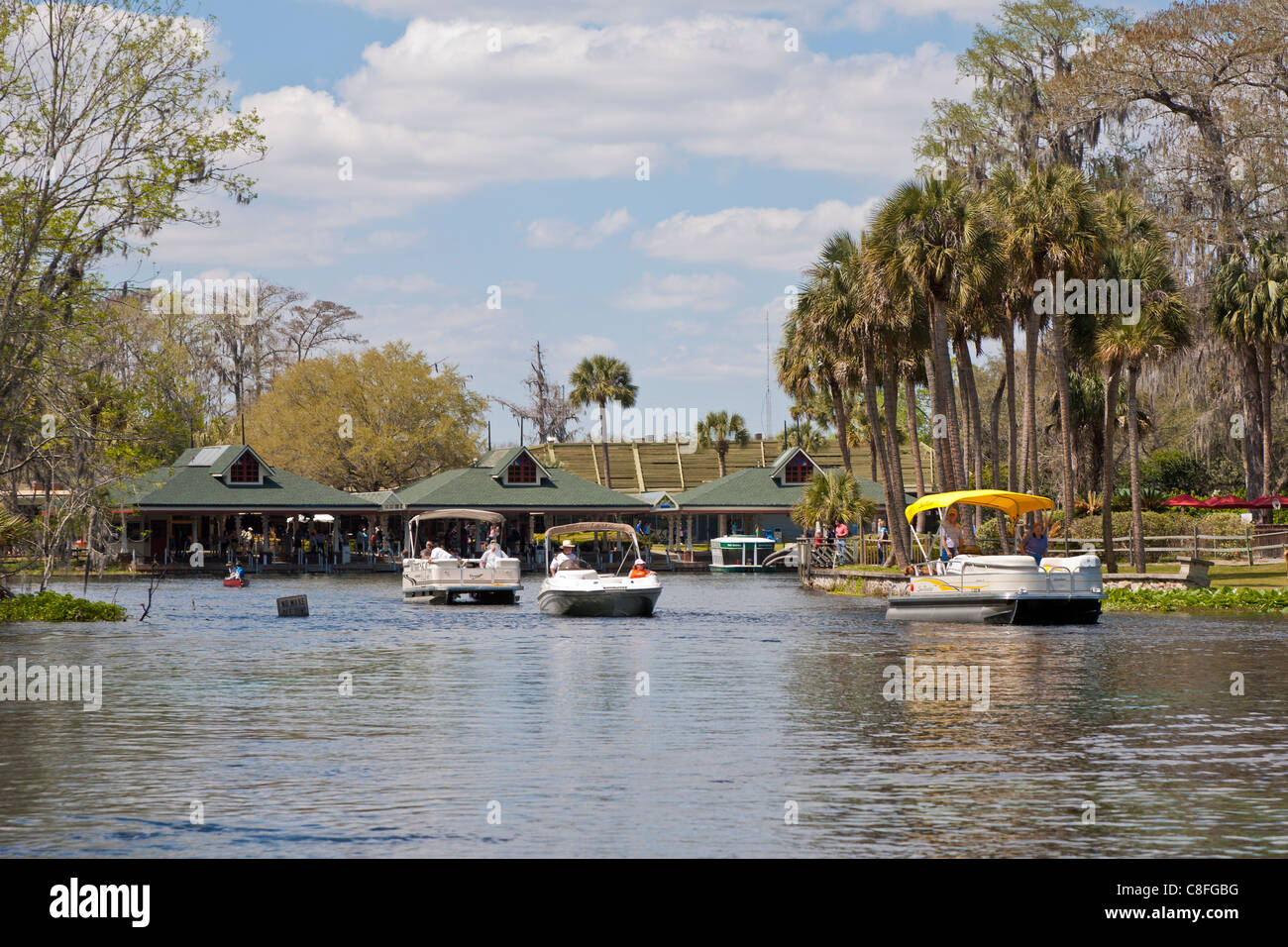 Private boats at spring head of Silver Springs State park in Ocala ...