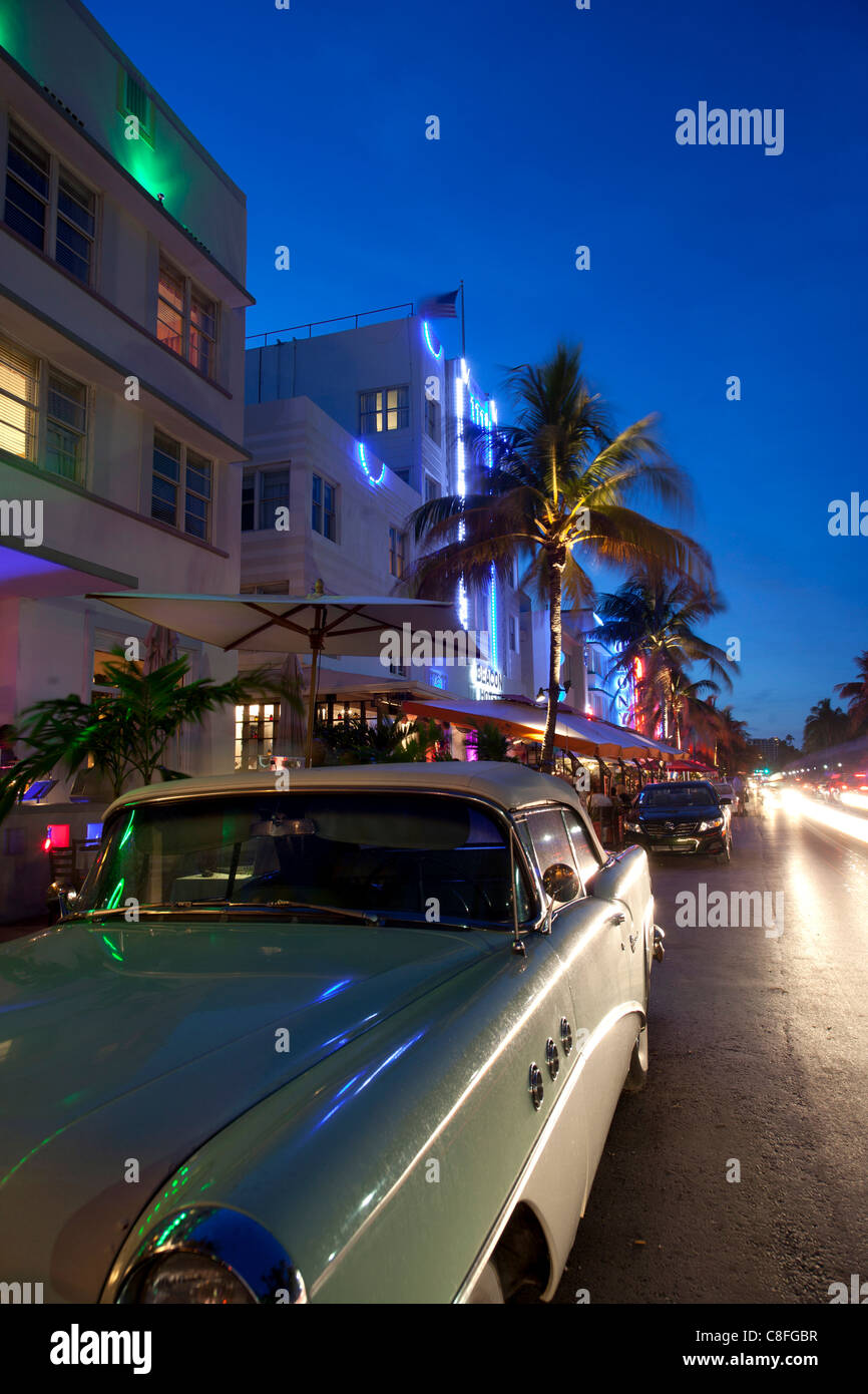 Ocean drive miami beach hi-res stock photography and images - Alamy