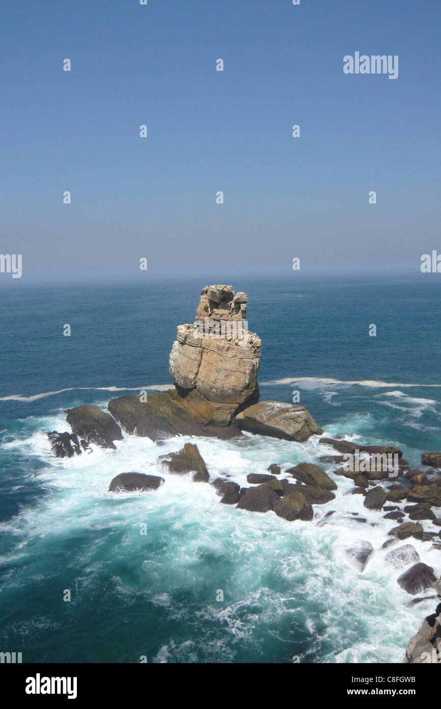 Sea bay rocks hi-res stock photography and images - Alamy