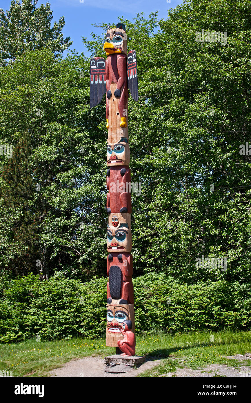 Totem pole. Saxman Totem PArk. Ketchikan. Alaska. USA Stock Photo - Alamy