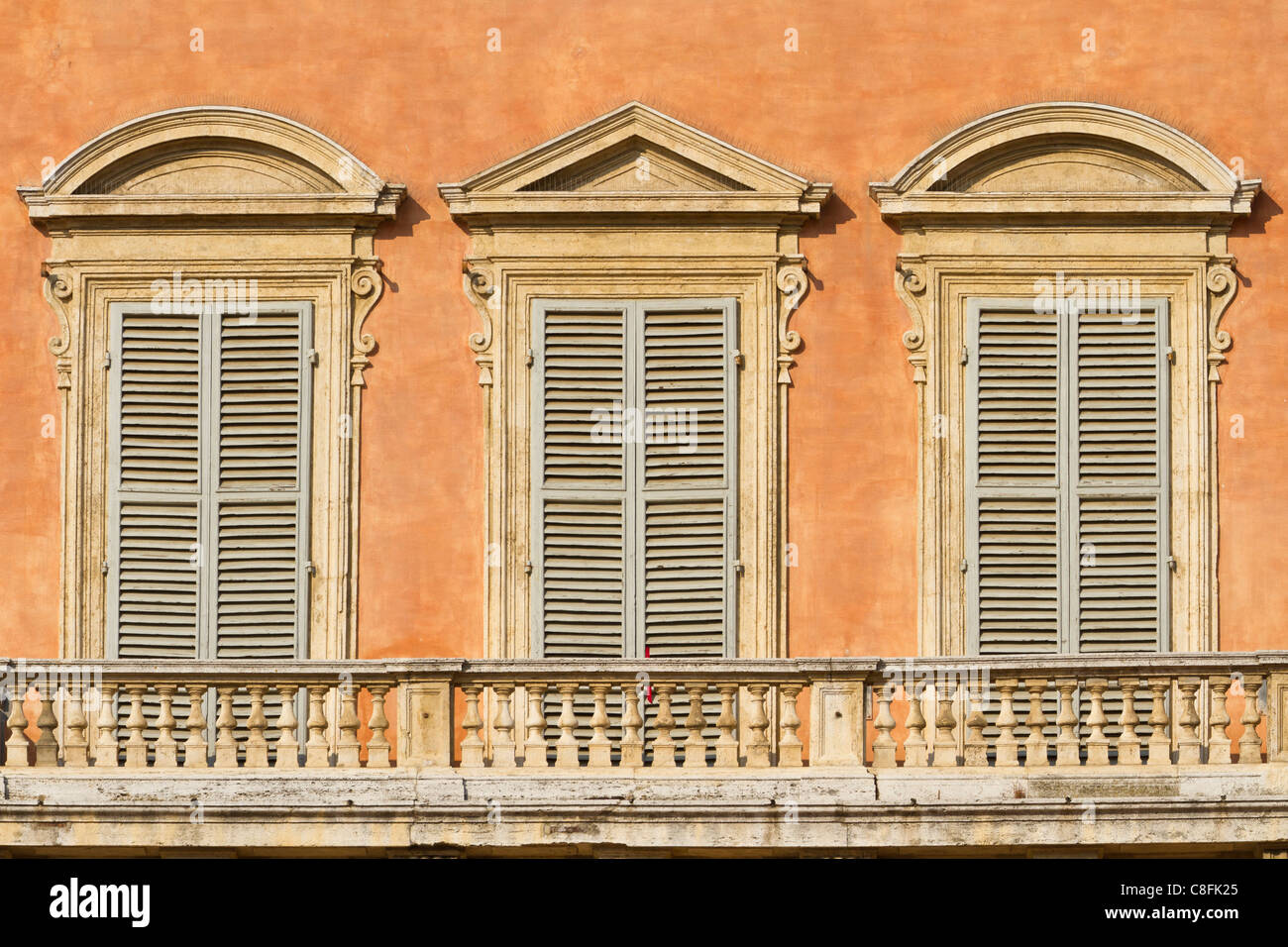 WIndows in Piazza Del Campo, Siena, Tuscany, Italy Stock Photo - Alamy