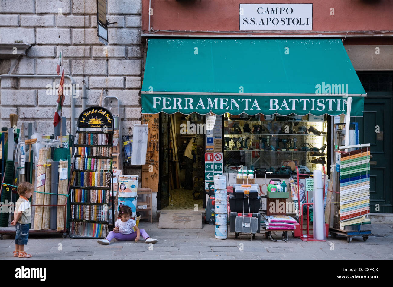Hardware Store Window Display High Resolution Stock Photography and Images - Alamy