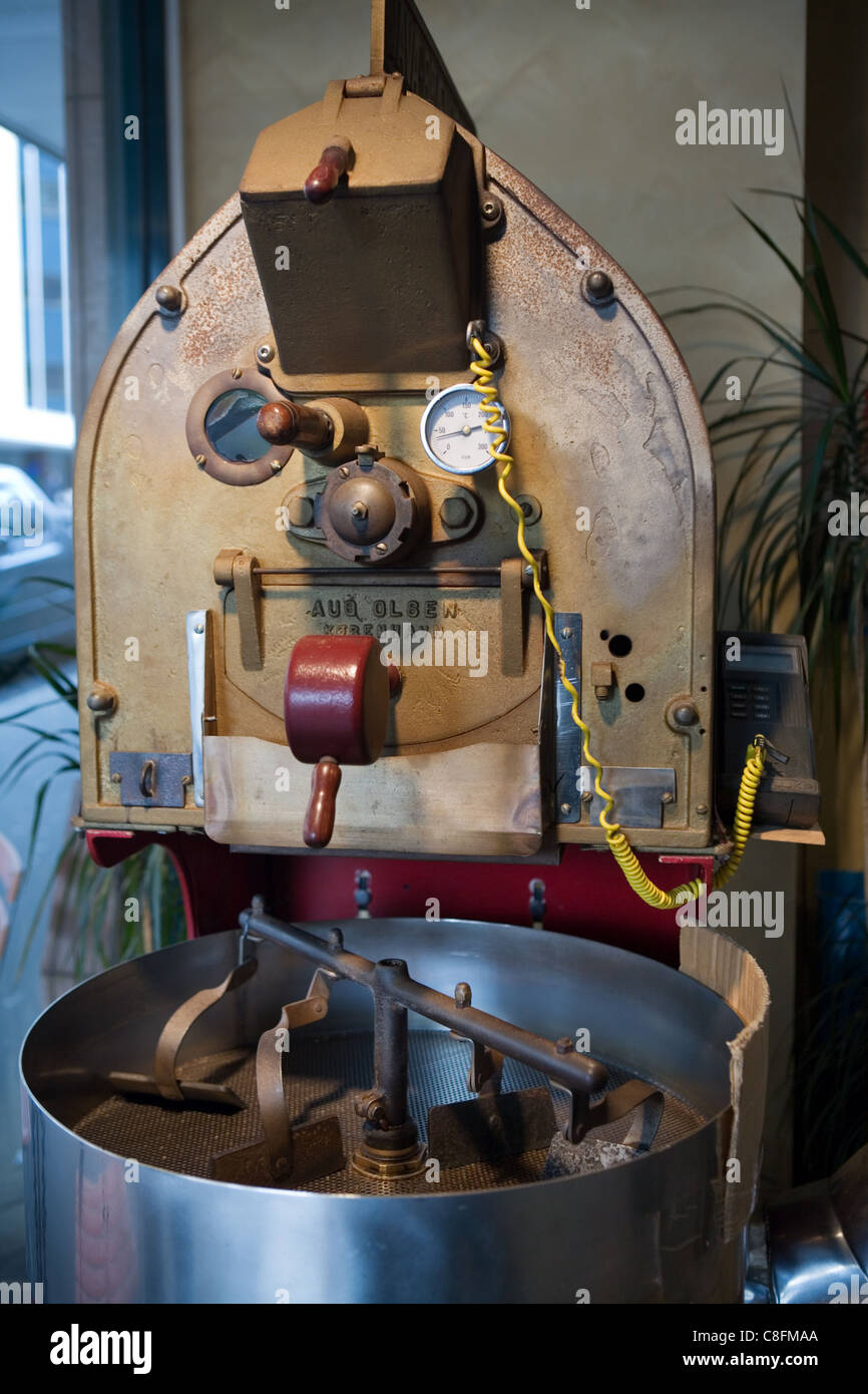 Historic photography machine hi-res stock photography and images - Alamy