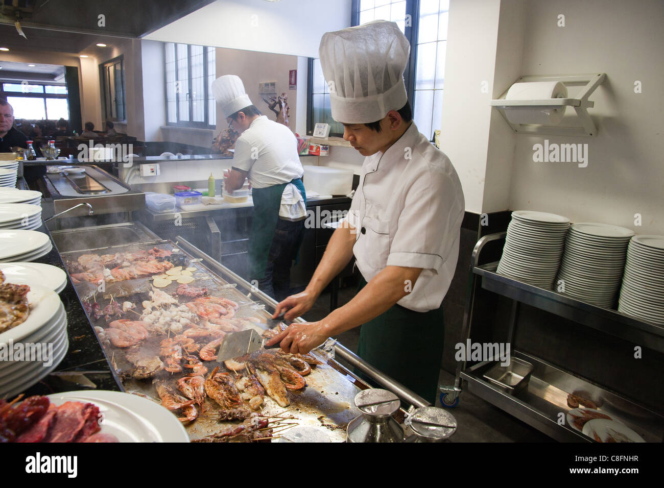 Chinese chef hi-res stock photography and images - Alamy