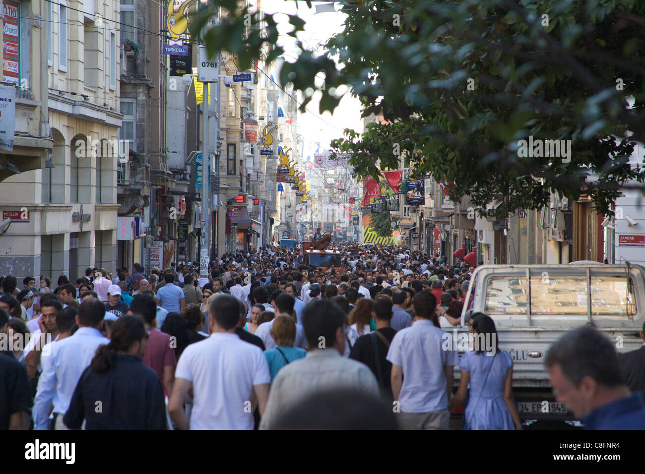 Taskim square hi-res stock photography and images - Alamy