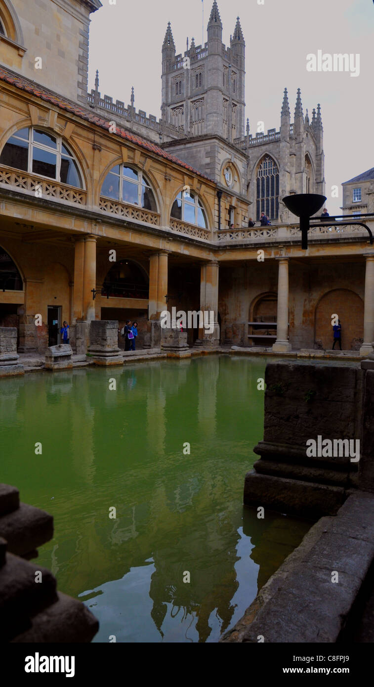 VIEW OF BATH ABBEY FROM THE ROMAN BATHS, BATH SOMERSET Stock Photo - Alamy