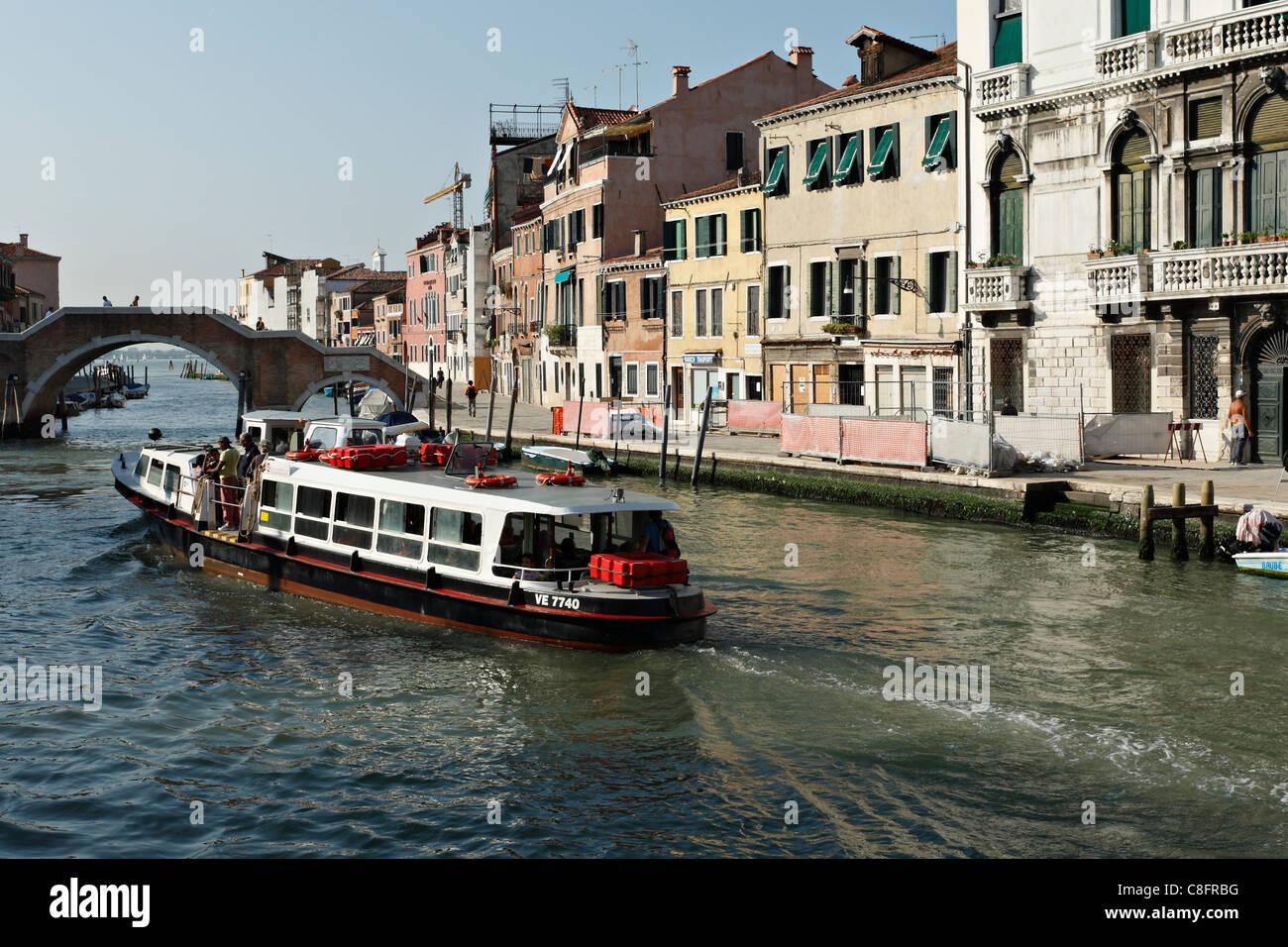 Venice ferry hi-res stock photography and images - Alamy