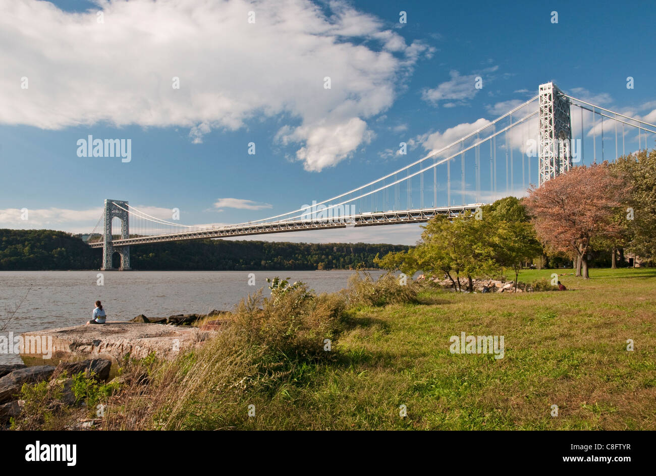 The George Washington Bridge in upper Manhattan, connecting Manhattan ...
