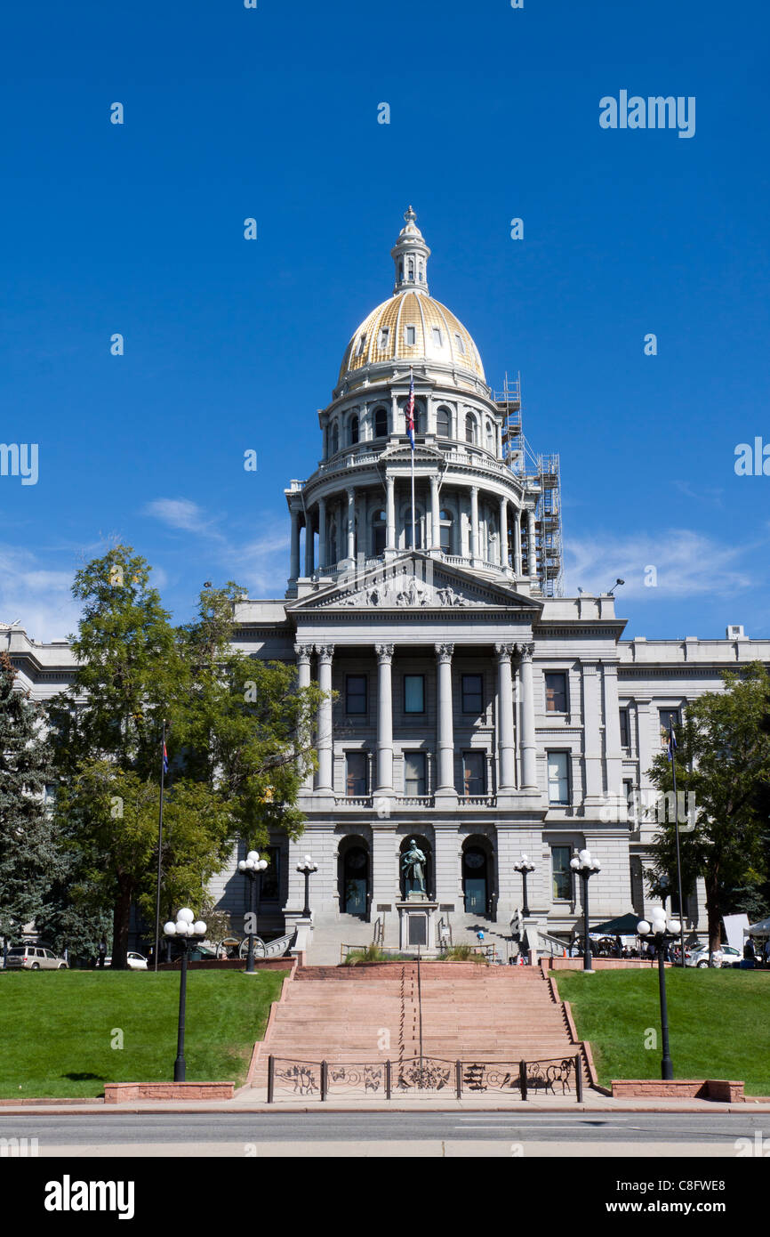 The statehouse hi-res stock photography and images - Alamy