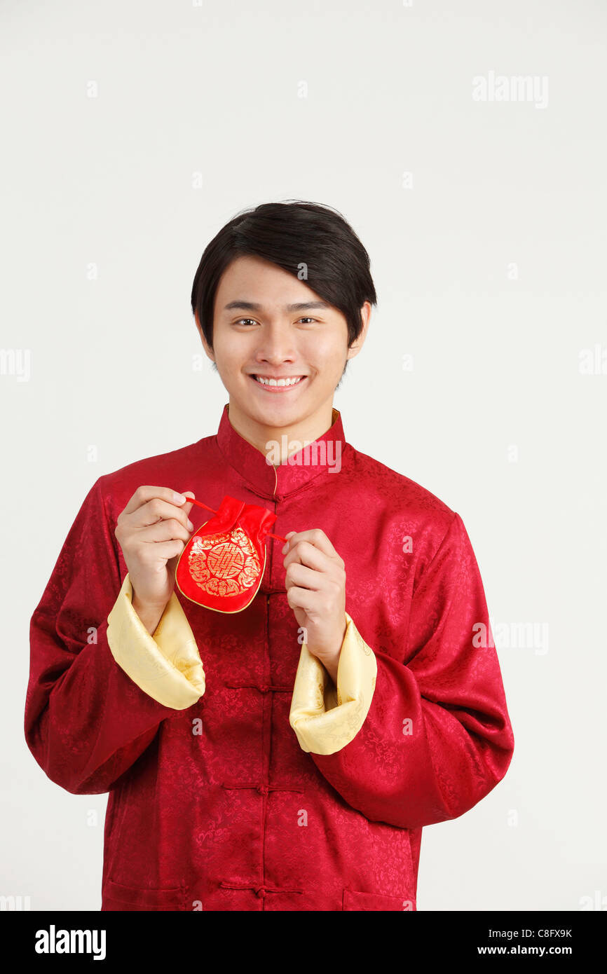 Chinese men traditional clothing silk hi-res stock photography and ...