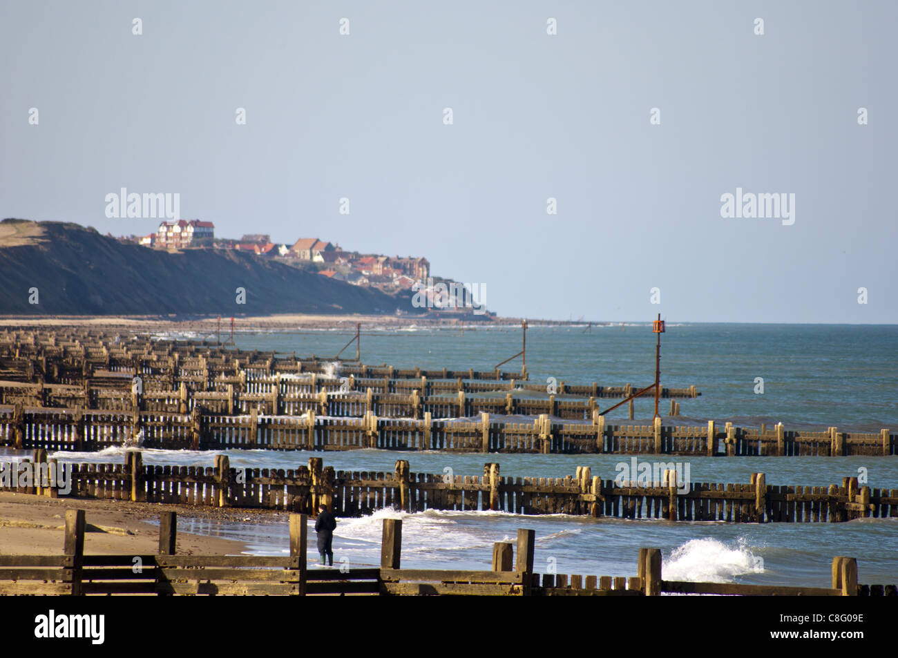 Mundesley coastal village from beach hi-res stock photography and ...