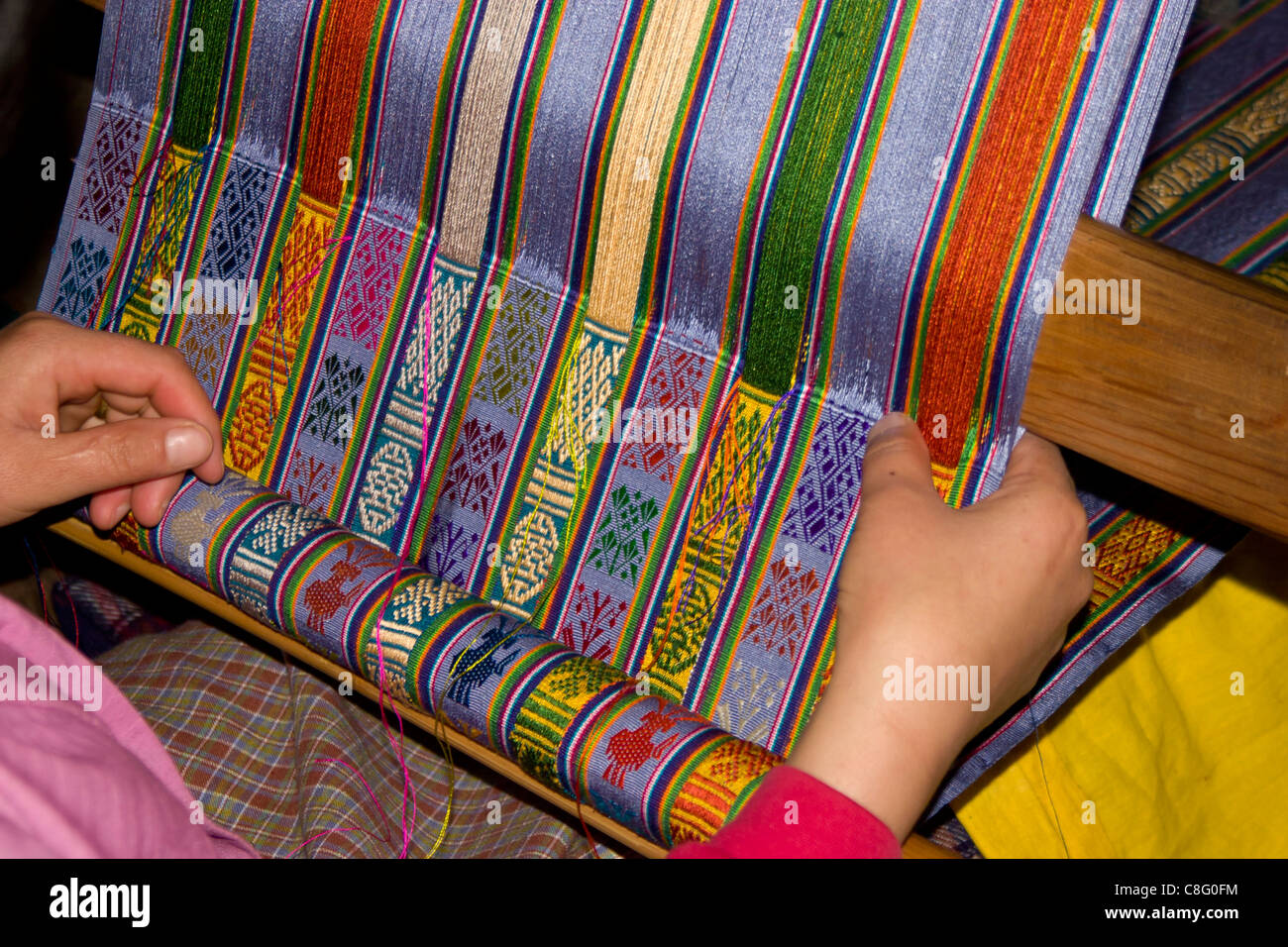 Bhutan weaving hi-res stock photography and images - Alamy