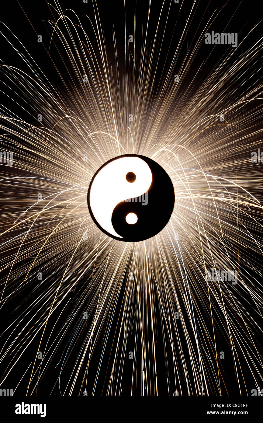Yin yang symbols hi-res stock photography and images - Alamy