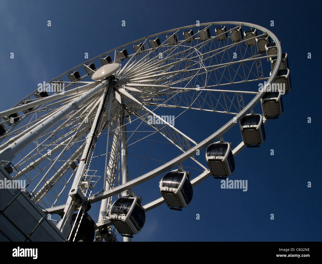 Brighton wheel - giant ferris wheel (the Brighton eye) on the beach ...