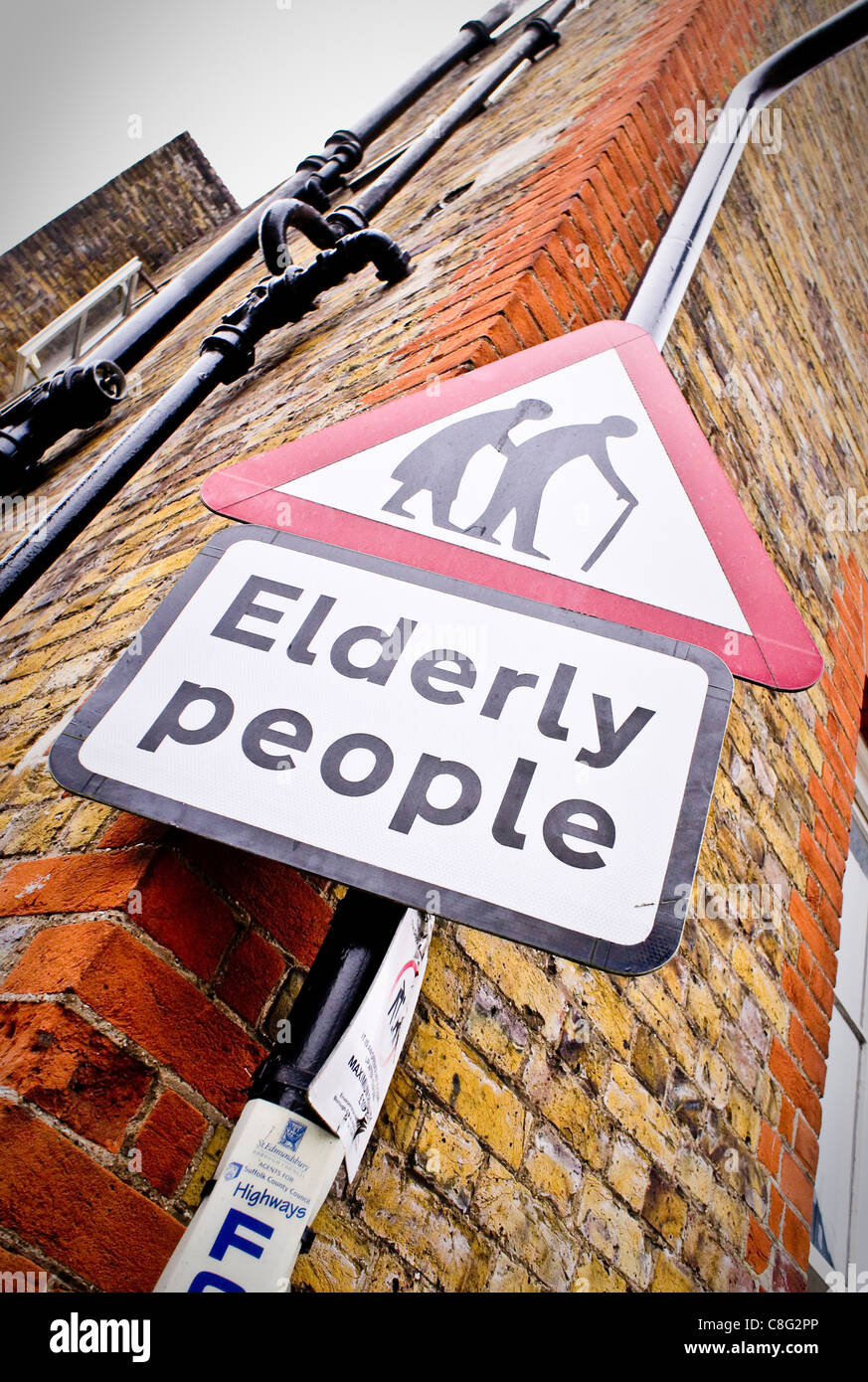 Elderly people road sign hi-res stock photography and images - Alamy