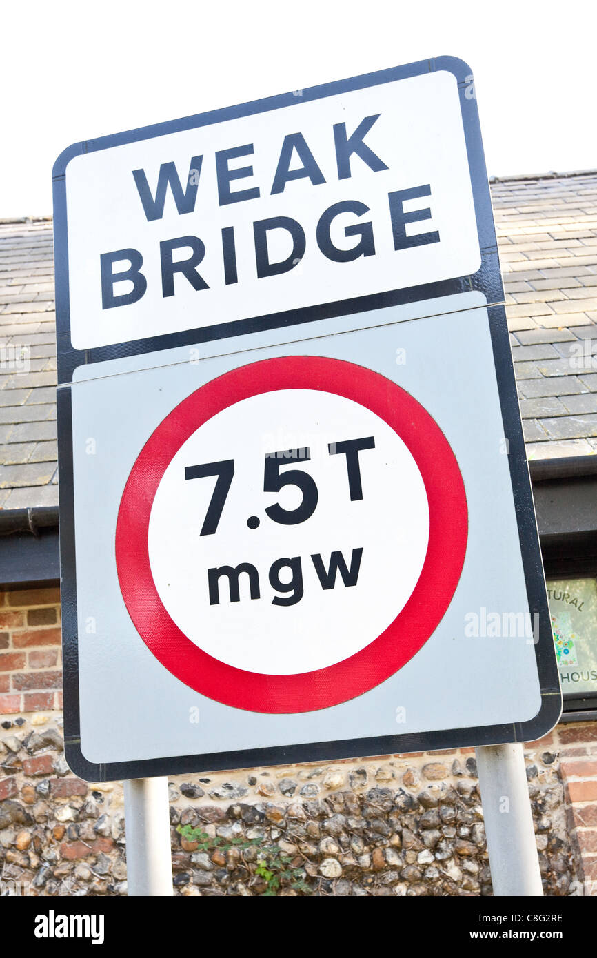 weak bridge notice uk Stock Photo - Alamy