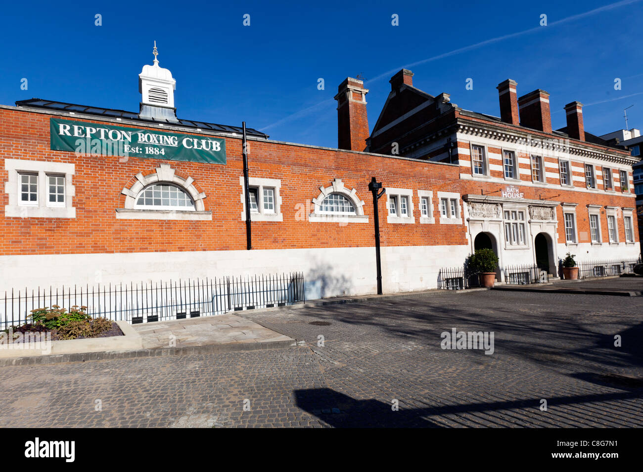 Repton boxing club hi-res stock photography and images - Alamy