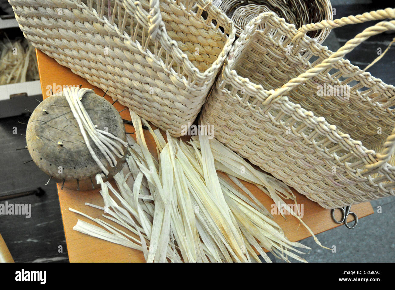 Bast husk hi-res stock photography and images - Alamy