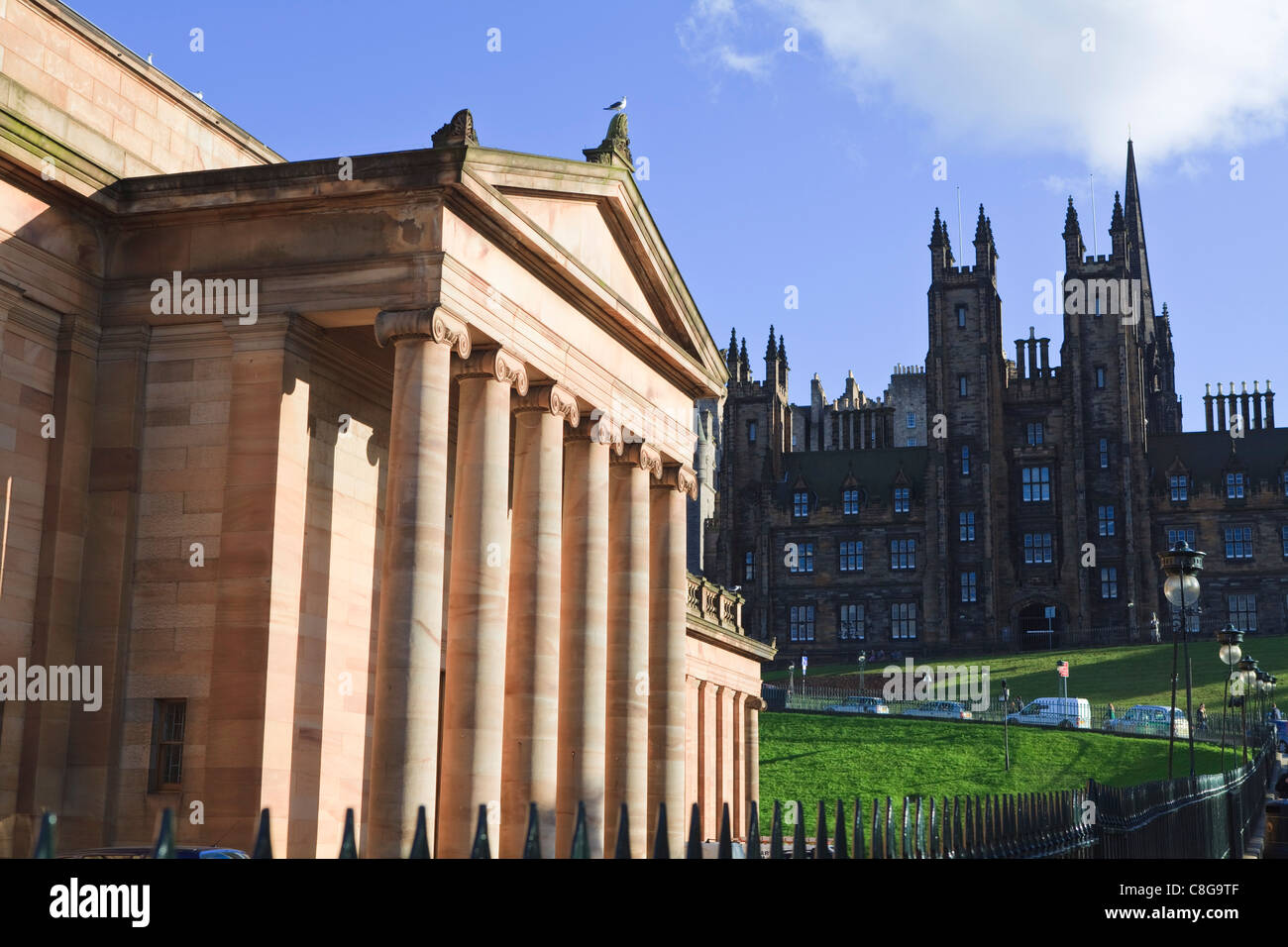 The mound edinburgh scotland hi-res stock photography and images - Alamy