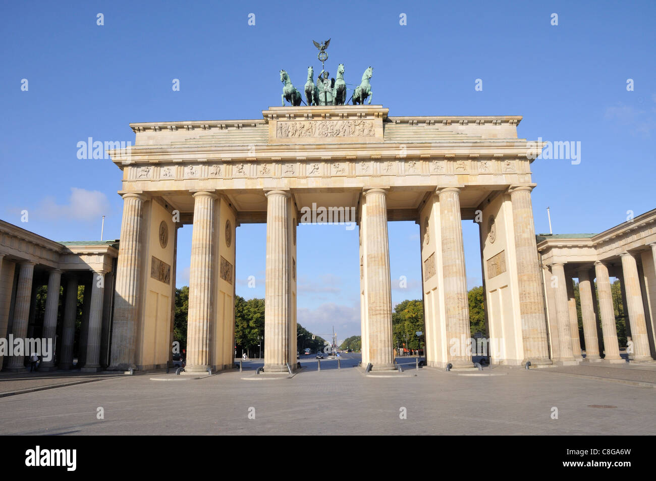 Brandenburg gate hi-res stock photography and images - Alamy