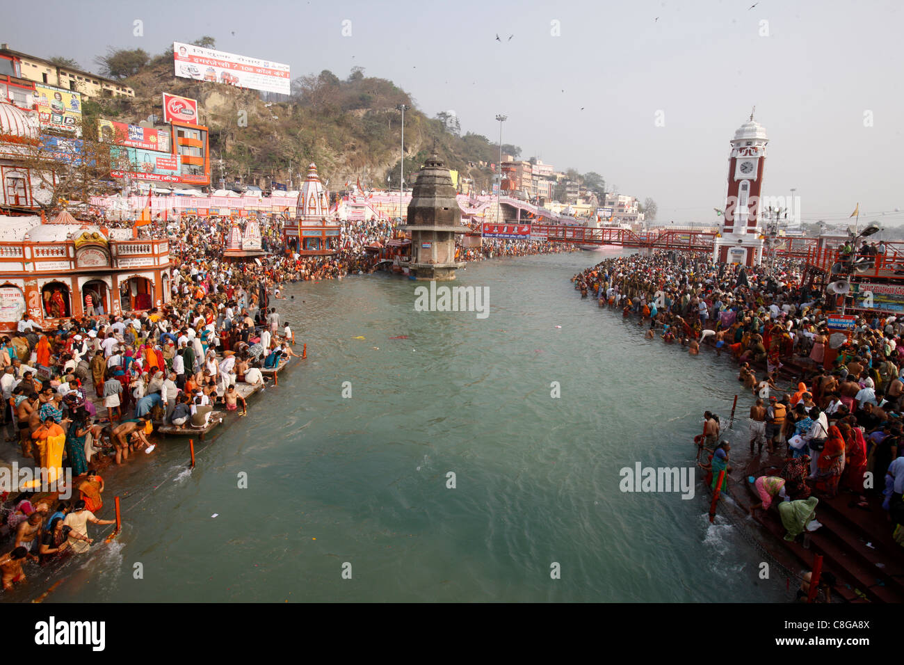 Hindu people bathing in river hi-res stock photography and images - Alamy