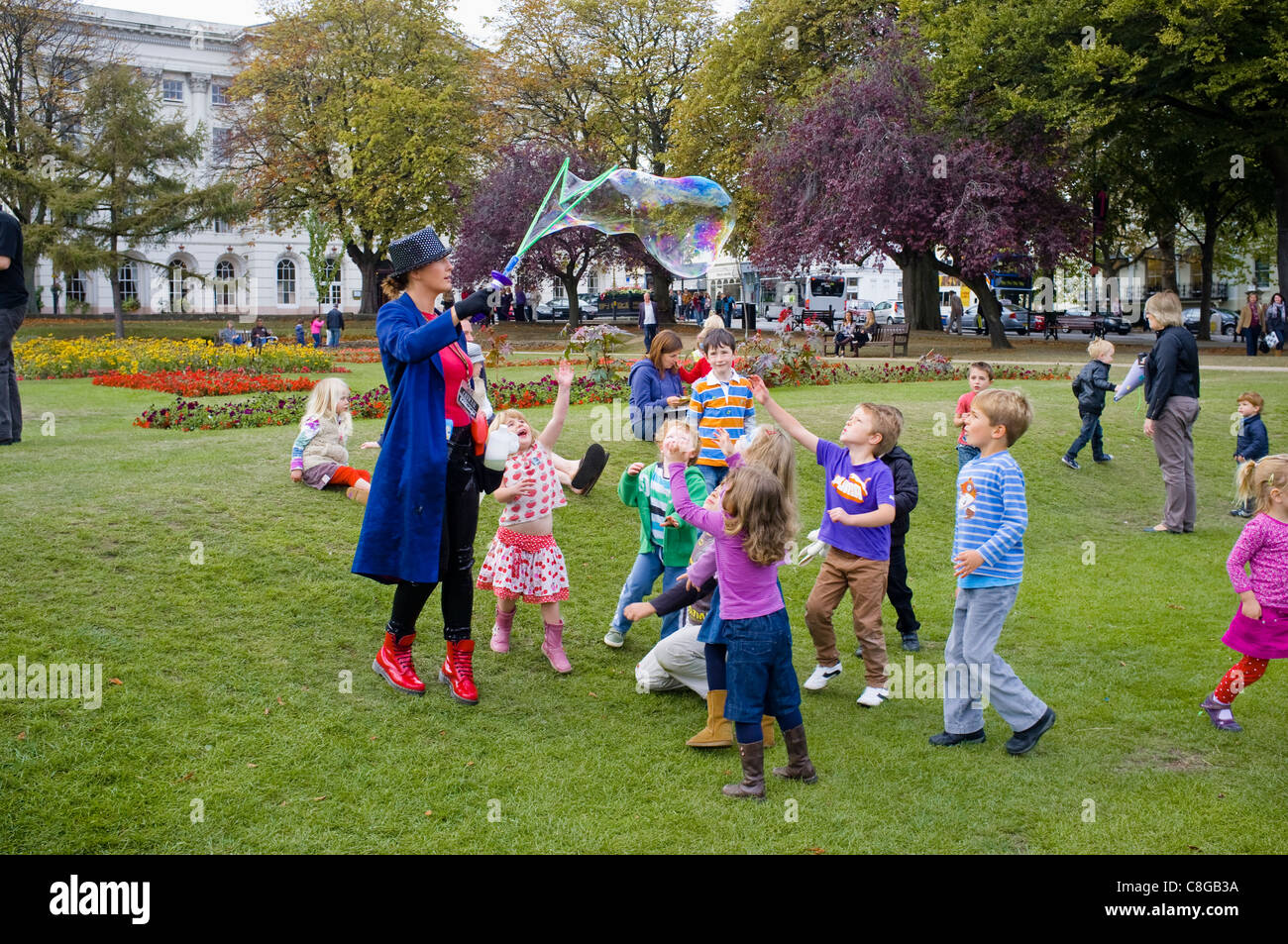The Bubbleologist - a kids entertainer using a bubble sword to create a ...