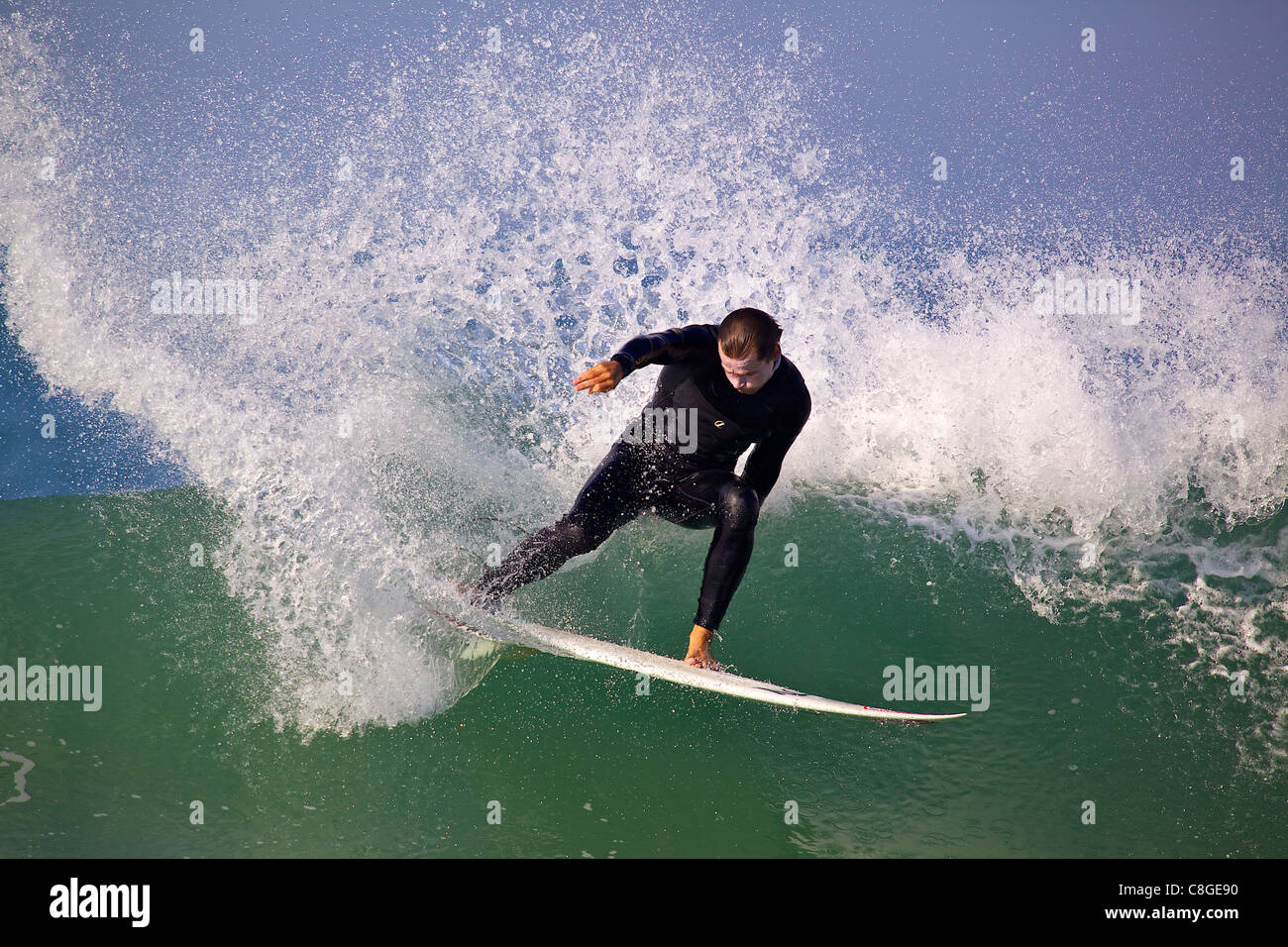 Carving big wave hi-res stock photography and images - Alamy