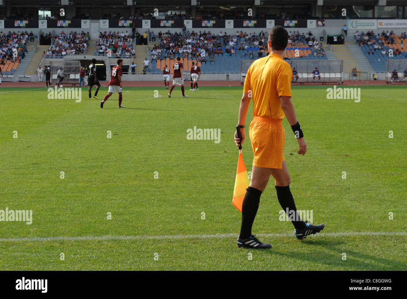 Football linesman hi-res stock photography and images - Alamy