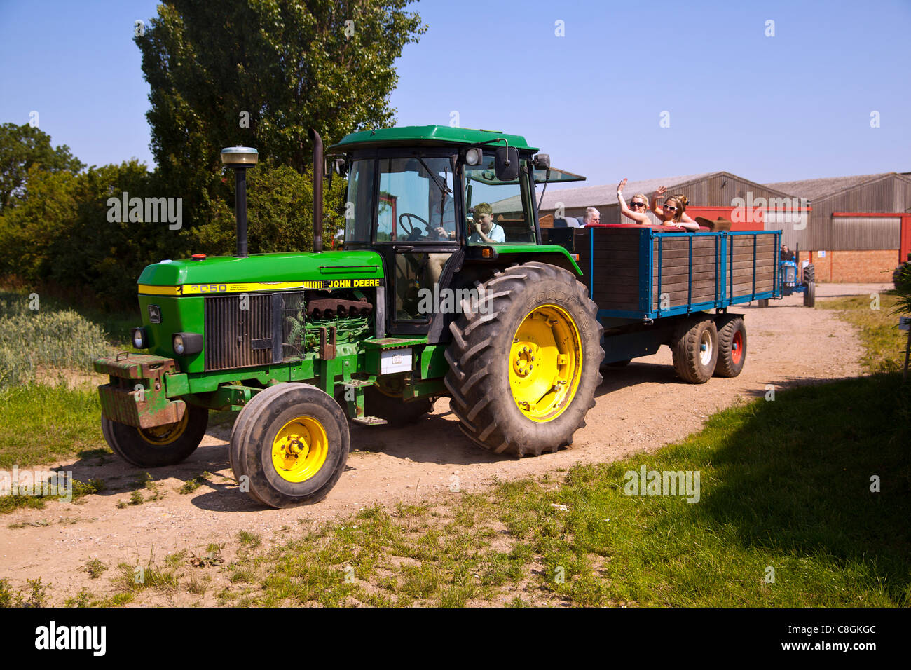 Vintage tractor run hi-res stock photography and images - Alamy