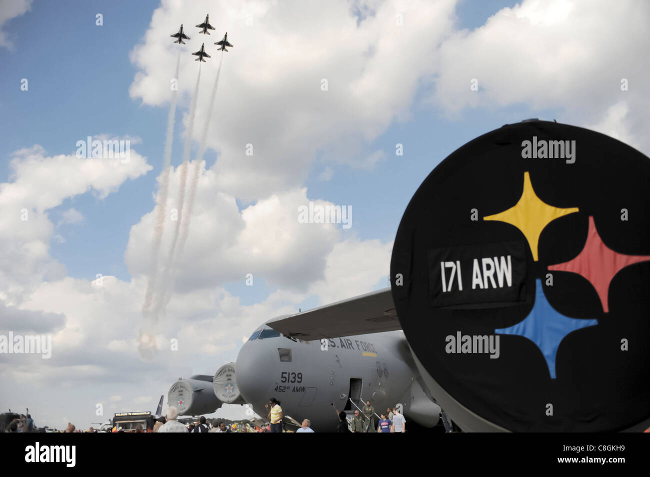 The U.S. Air Force Air Demonstration Squadron Thunderbirds fly the ...