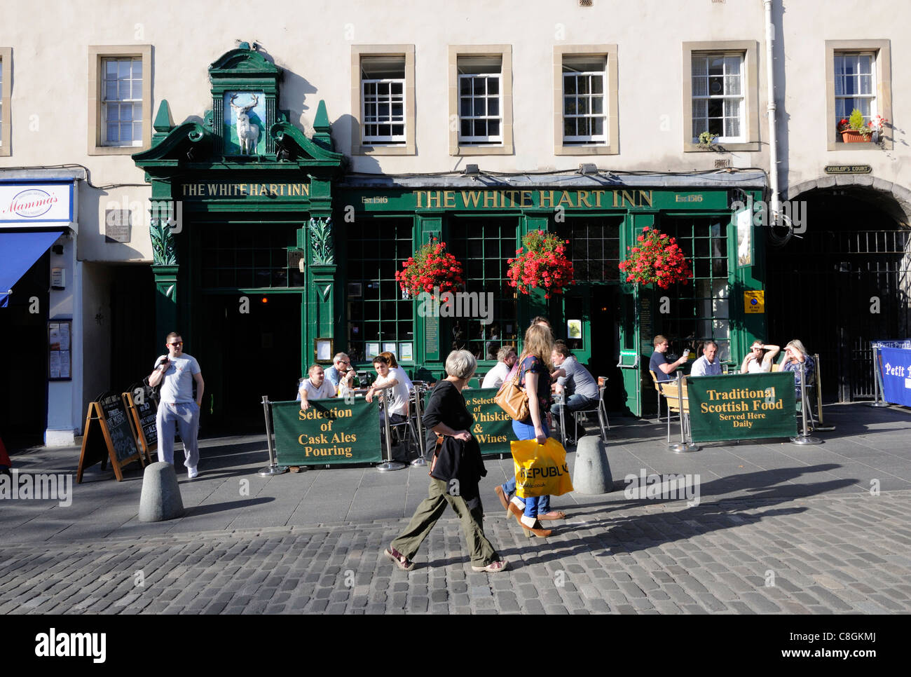 Edinburgh scotland uk heart hi-res stock photography and images - Alamy