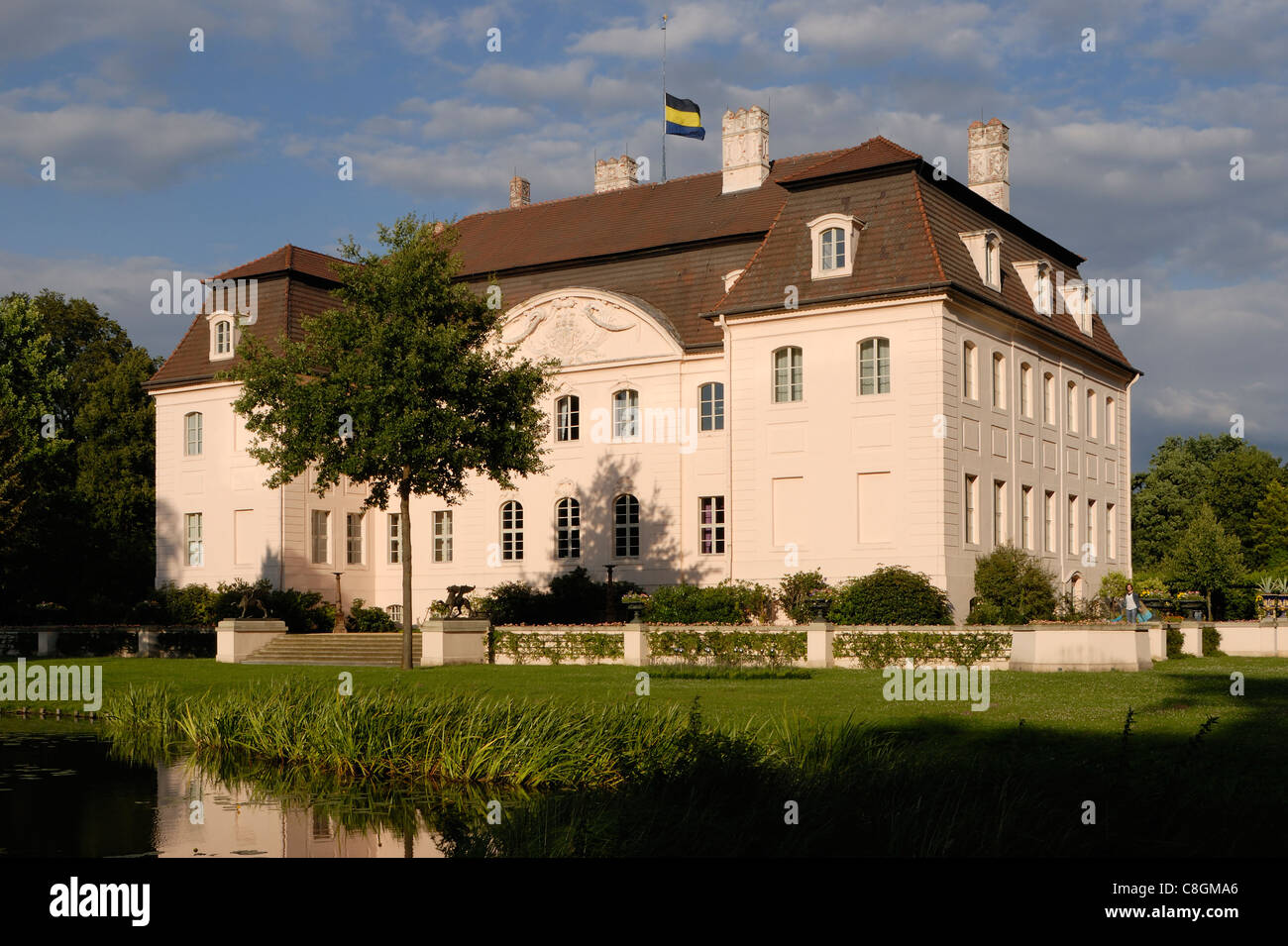 Schloss Branitz Castle with a lake in Fuerst Pueckler Park Branitz ...