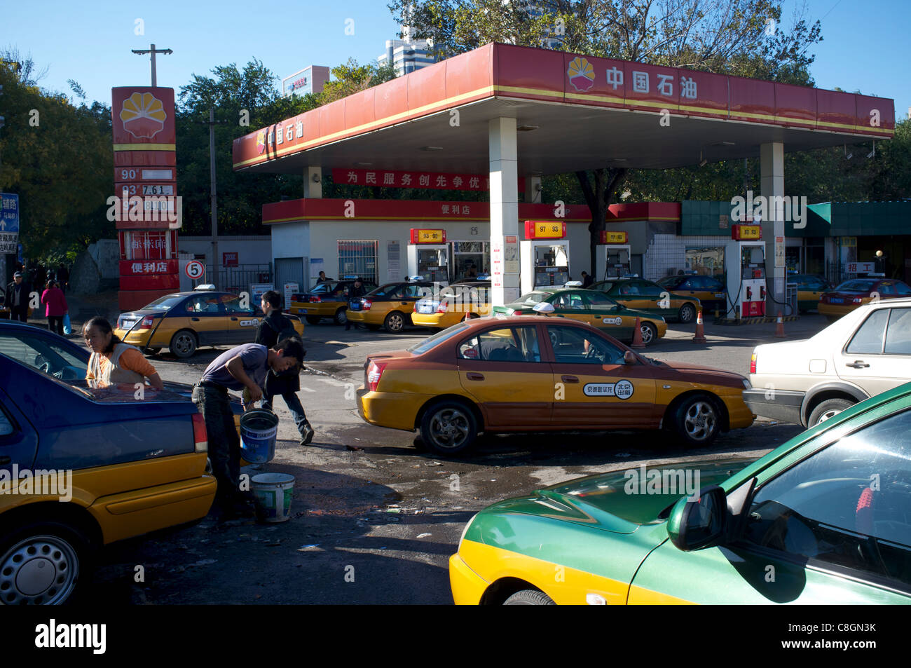 Gas station hi-res stock photography and images - Alamy