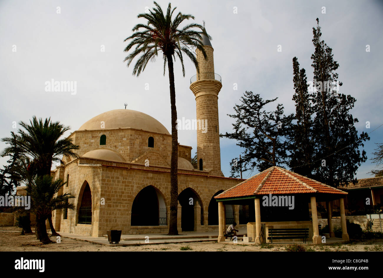 Sultan Hala mosque and shrine, near Larnaca, Cyprus Stock Photo - Alamy