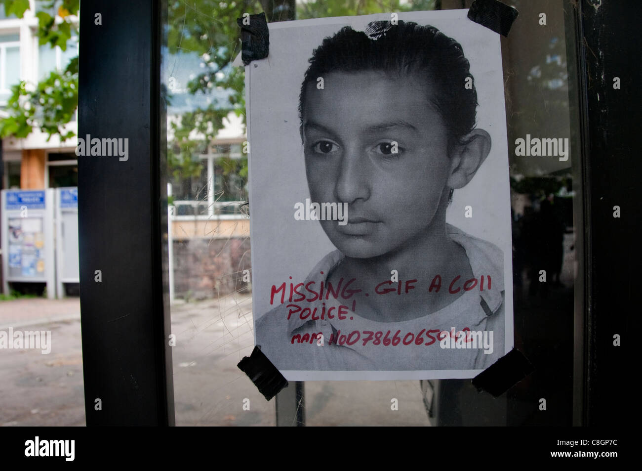Missing person poster hi-res stock photography and images - Alamy
