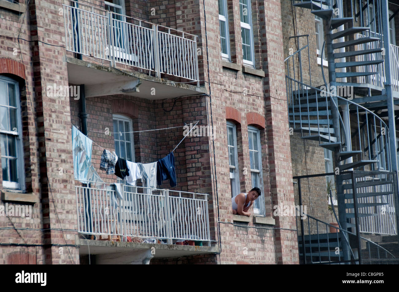 English housing estate hi-res stock photography and images - Alamy